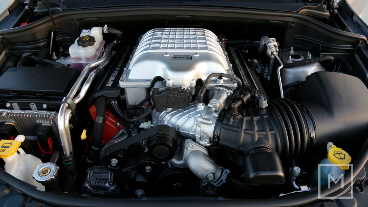 轻狂档案:吉普的707-HP Trackhawk是可爱的疯狂|手册