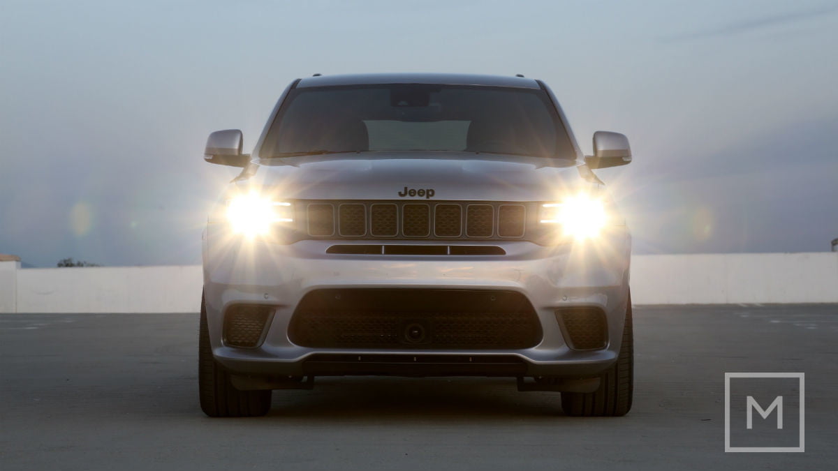 轻狂档案:吉普的707-HP Trackhawk是可爱的疯狂|手册