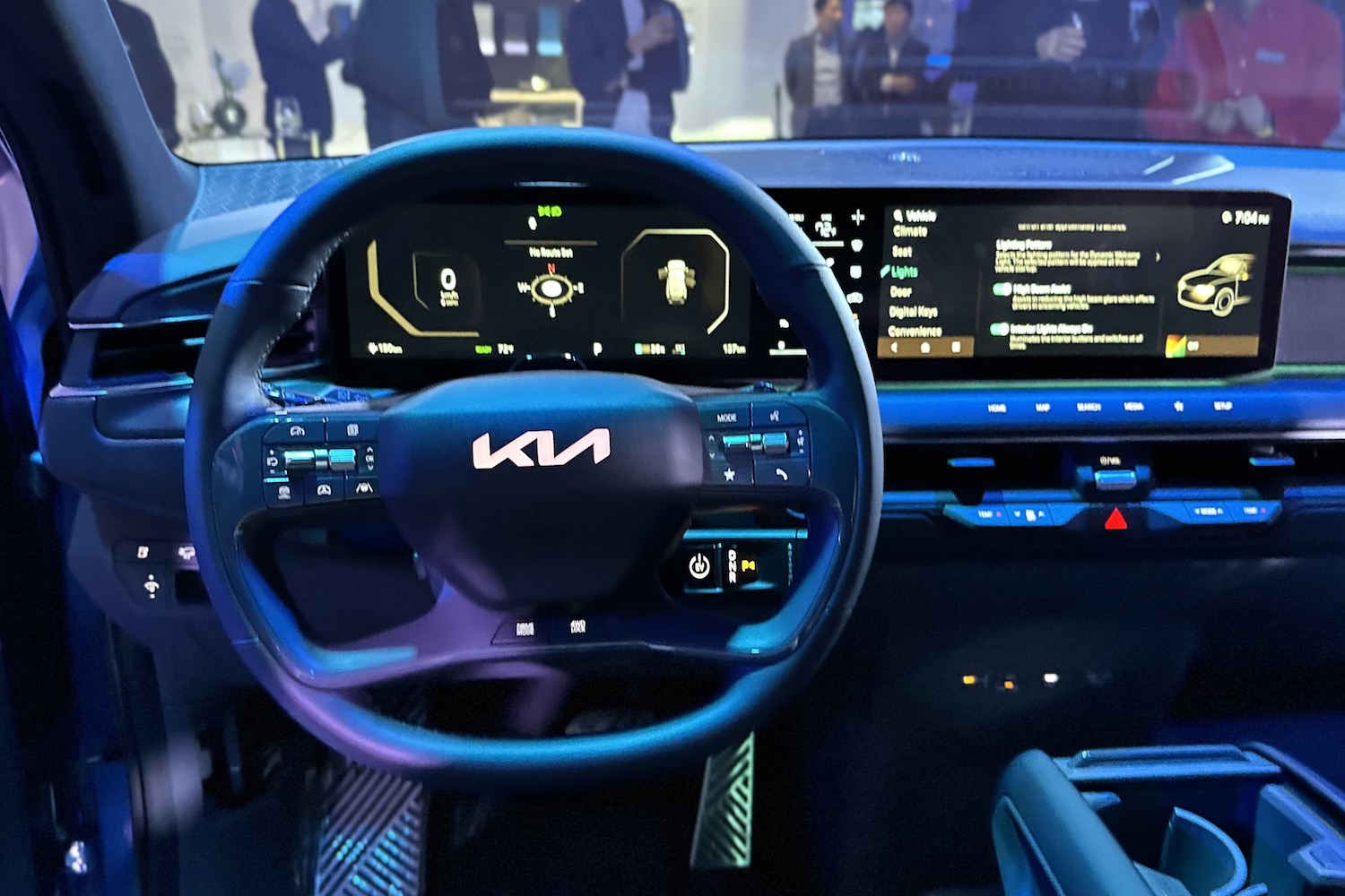 全电KiaEV9首映3级自主技术达379hp-手册